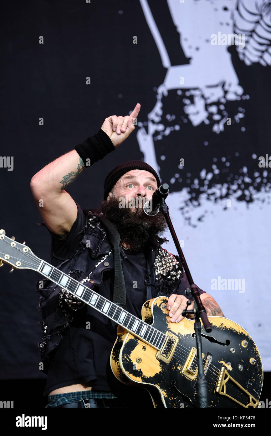 Tim Armstrong Born Birmingham England