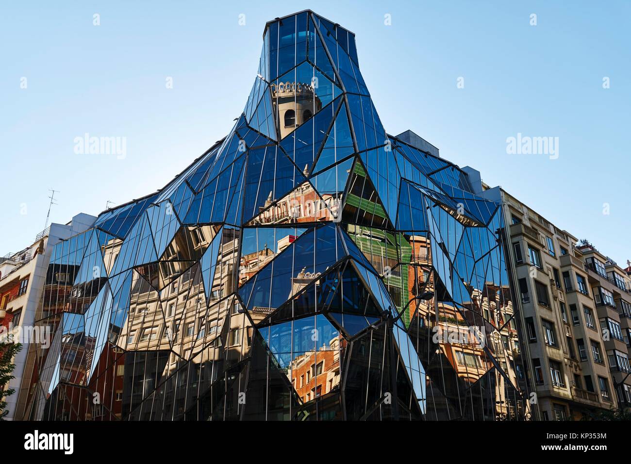 Modern Structure High Resolution Stock Photography and Images - Alamy