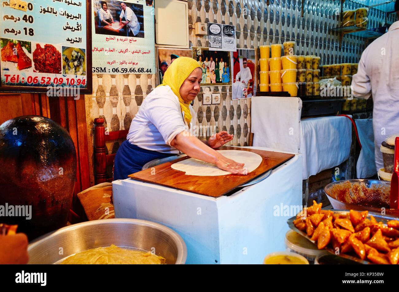 Traditional moroccan person hi-res stock photography and images - Alamy