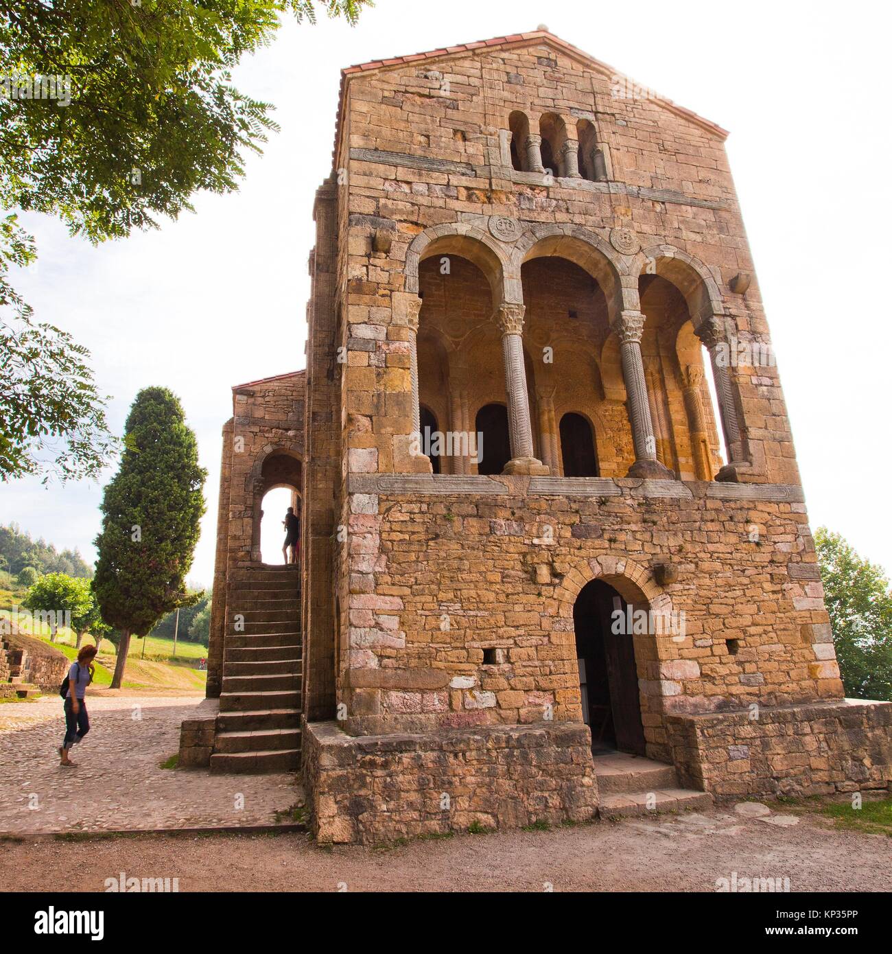 Pre romanesque architecture hi-res stock photography and images - Alamy
