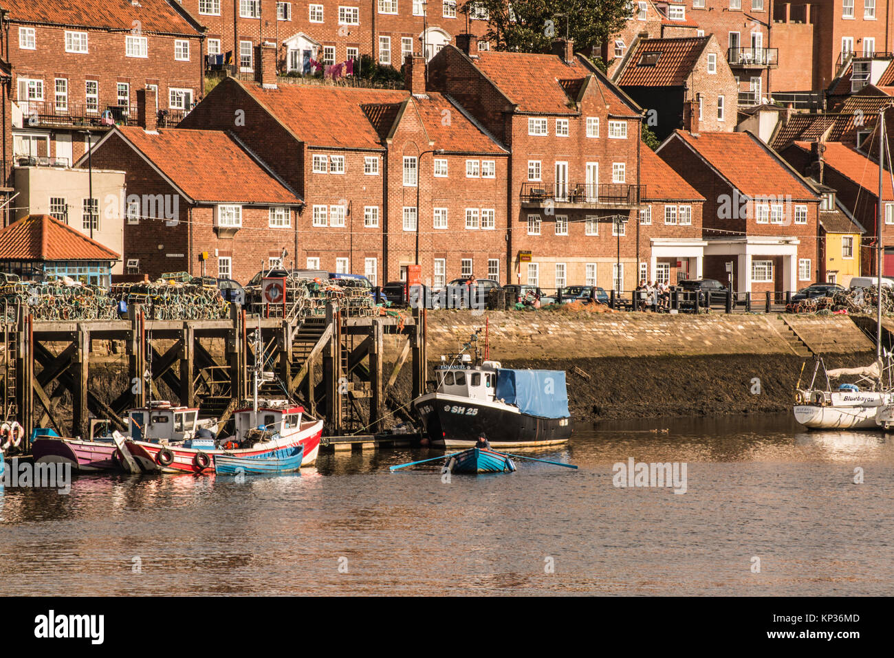 Sunny whitby hi-res stock photography and images - Alamy