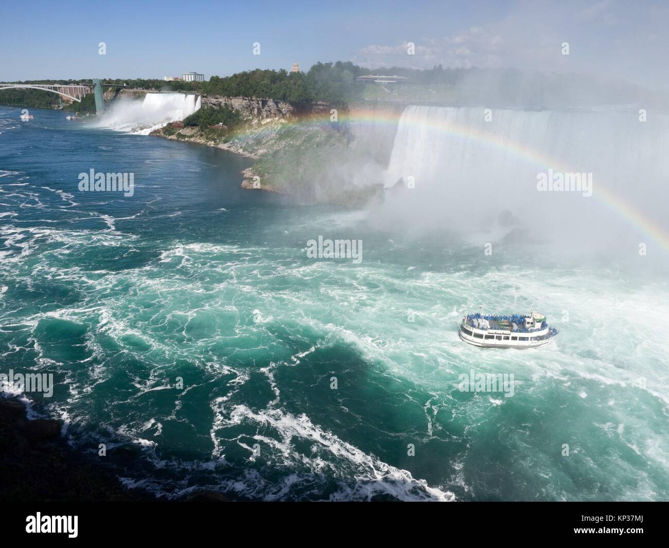 Niagara falls tourism boat hi-res stock photography and images - Alamy