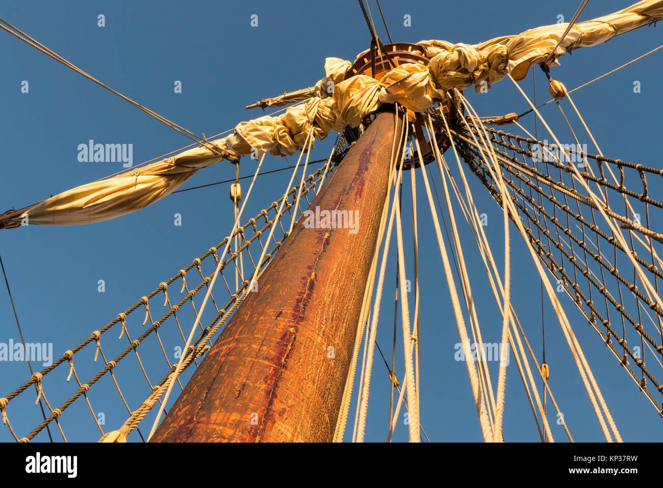 Stern mast hi-res stock photography and images - Alamy