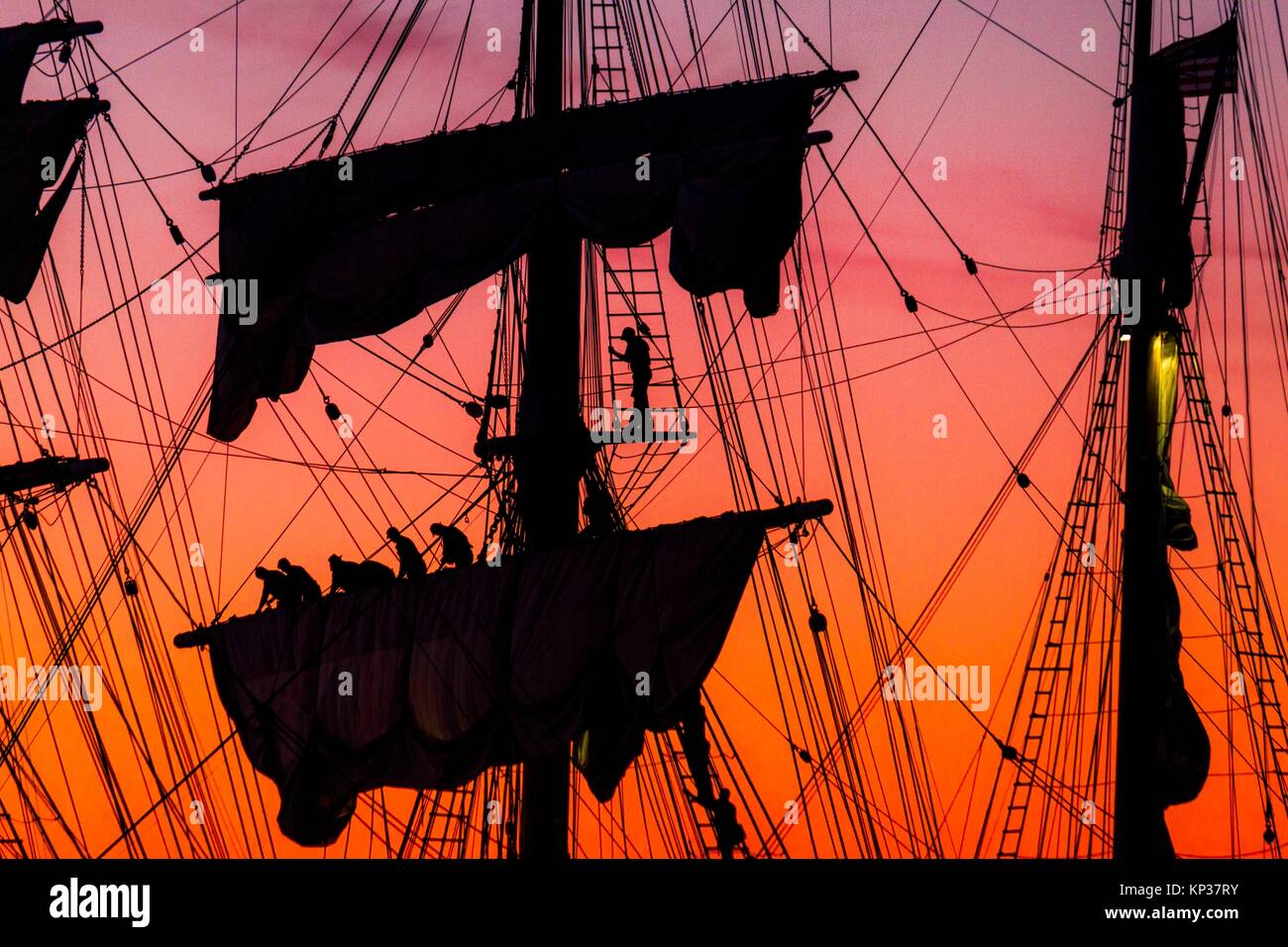 Old sailing ship silhouette High Resolution Stock Photography and ...