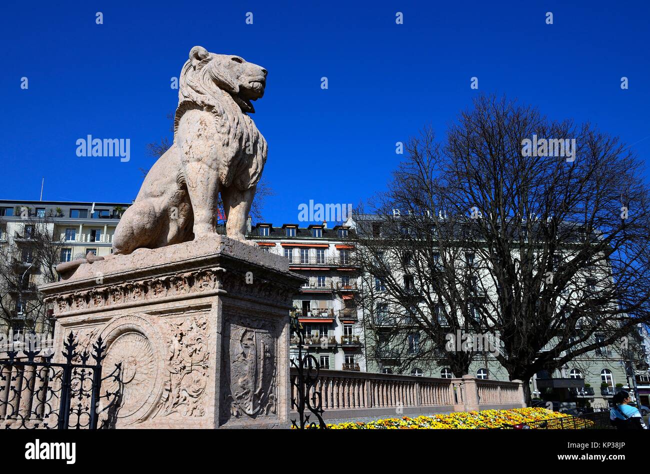 Statue sculpture geneva switzerland hi-res stock photography and images ...