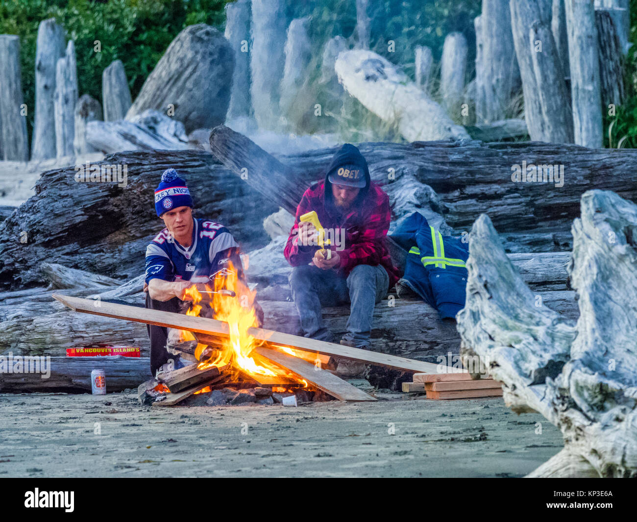 Beach campfire in Pacific Rim National Park, Canada Stock Photo - Alamy
