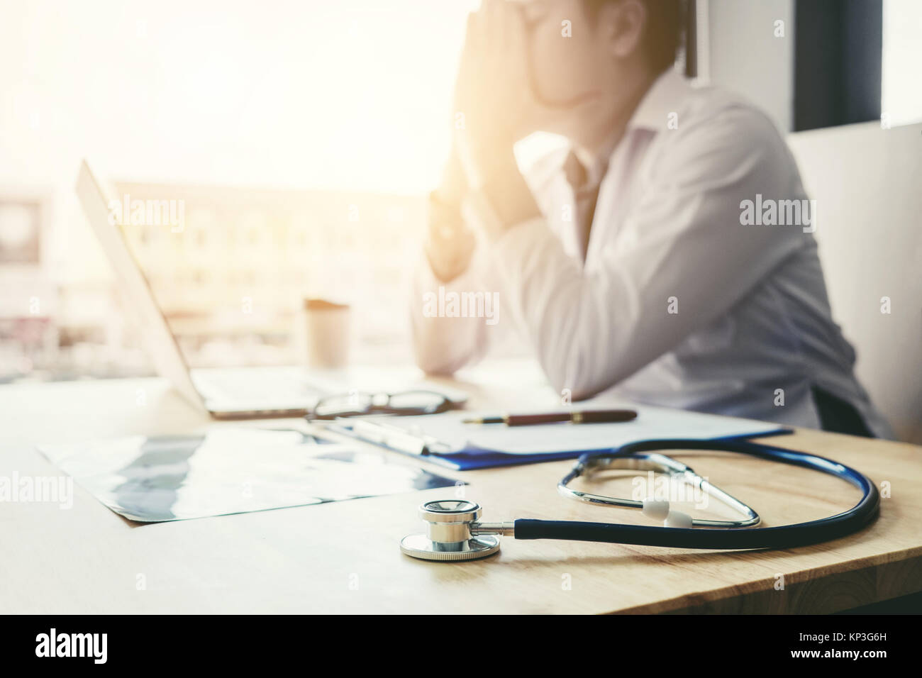 Angry doctor computer hi-res stock photography and images - Alamy