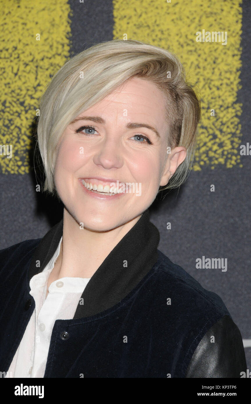 Hannah hart hi-res stock photography and images - Alamy
