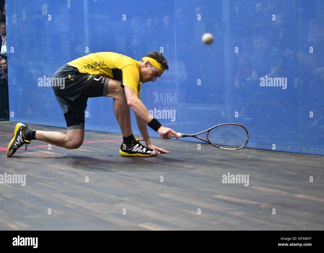 Manchester, UK. 13th Dec, 2017. Cameron Pilley (Australia) loses 4-11 ...