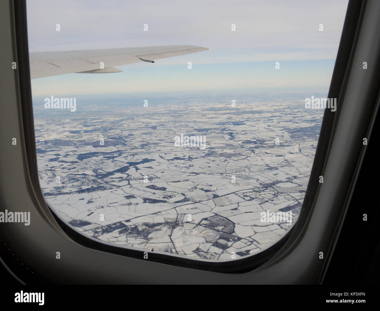 News weather snow heathrow hi-res stock photography and images - Alamy