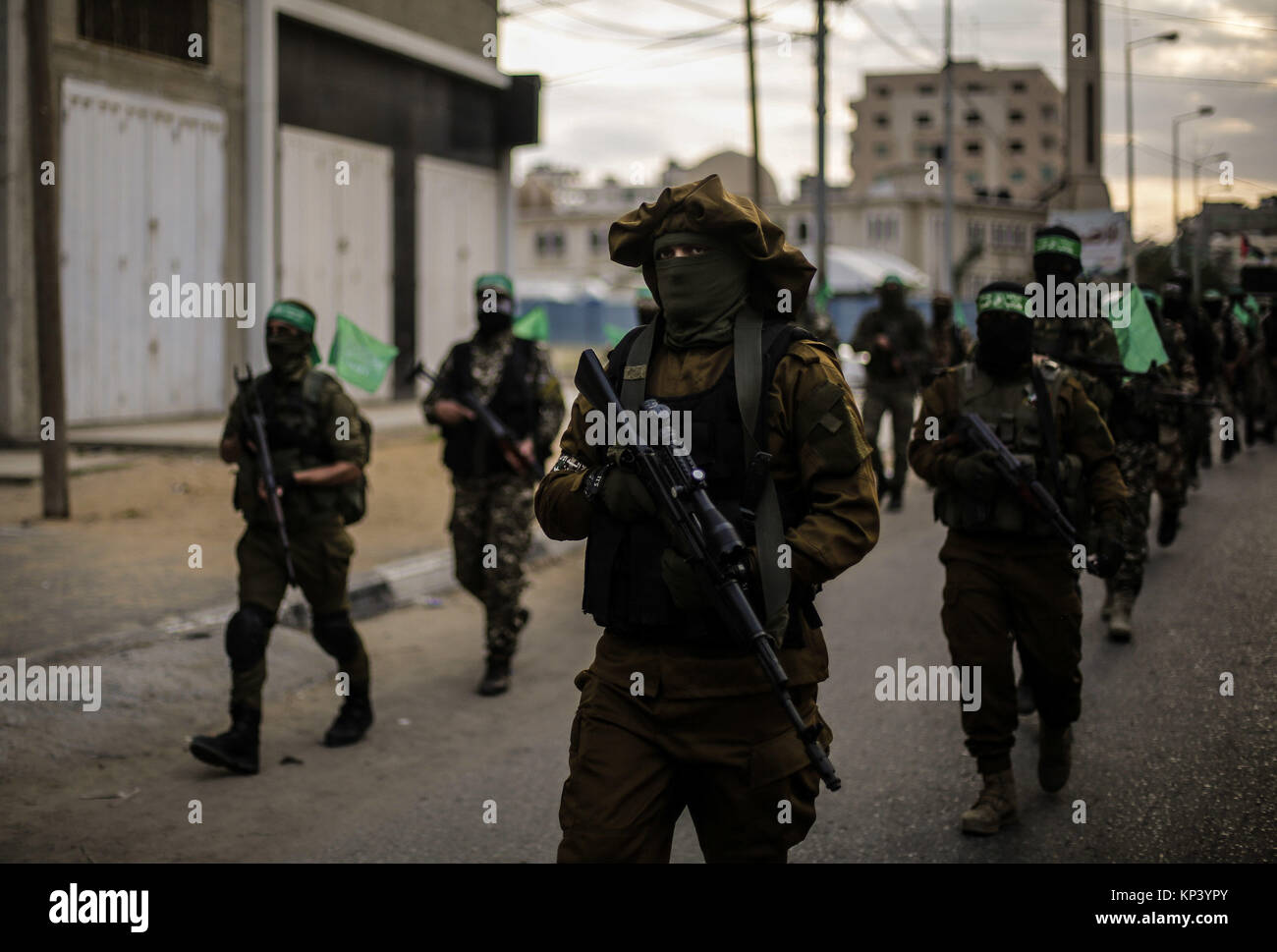 Gaza City, Gaza. 13th Dec, 2017. Palestinian fighters of Ezz al-Din Al ...