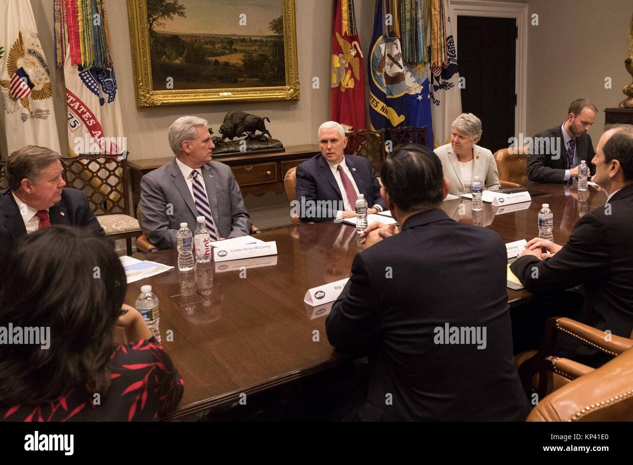 Bipartisan members congress group hi-res stock photography and images ...