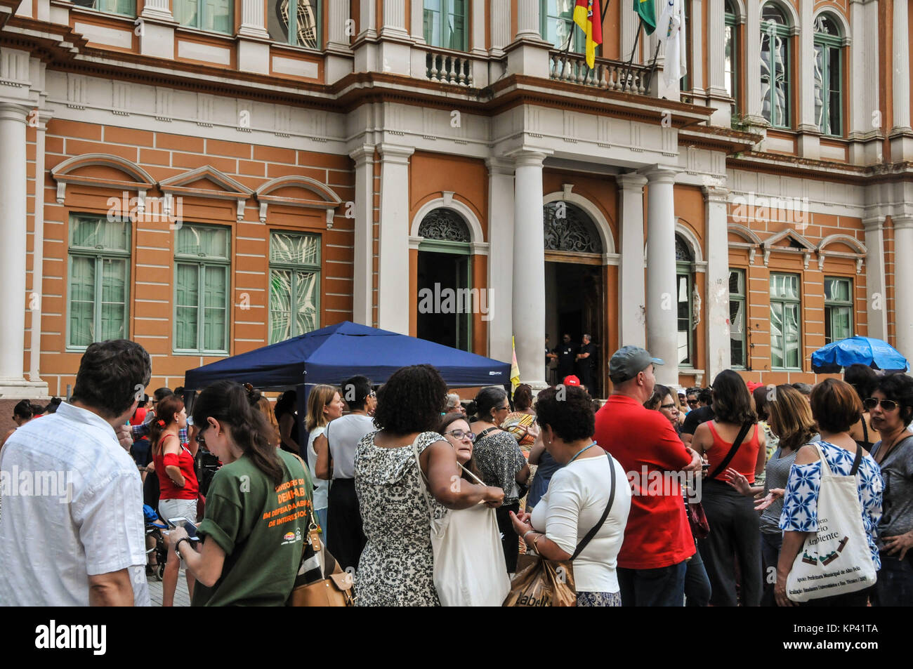 Porto Alegre, Brazil. 13th Dec, 2017. SIMPA (Union of Municipalities of ...