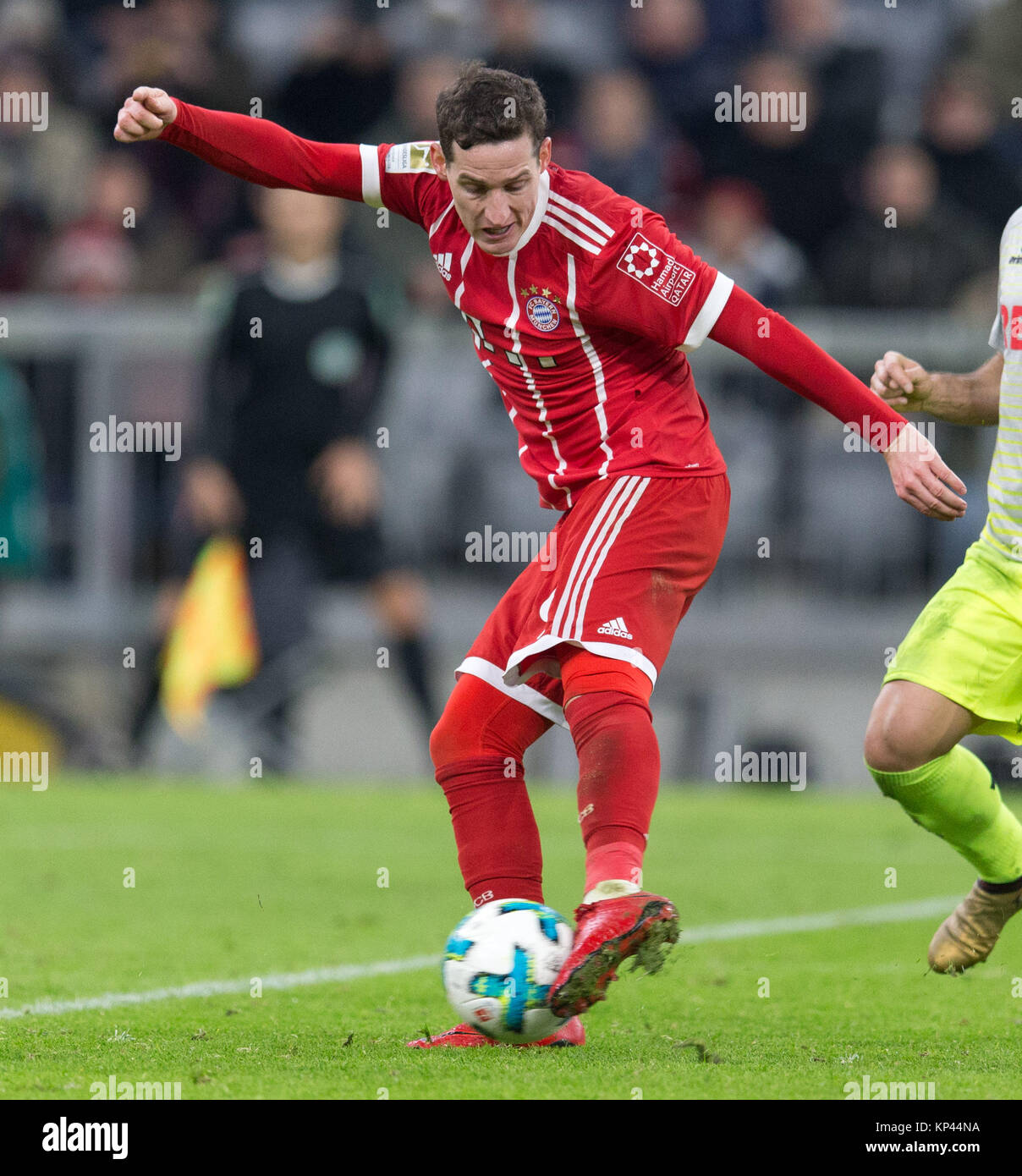 Muenchen, Deutschland. 13th Dec, 2017. Sebastian RUDY (FC Bayern) am ...