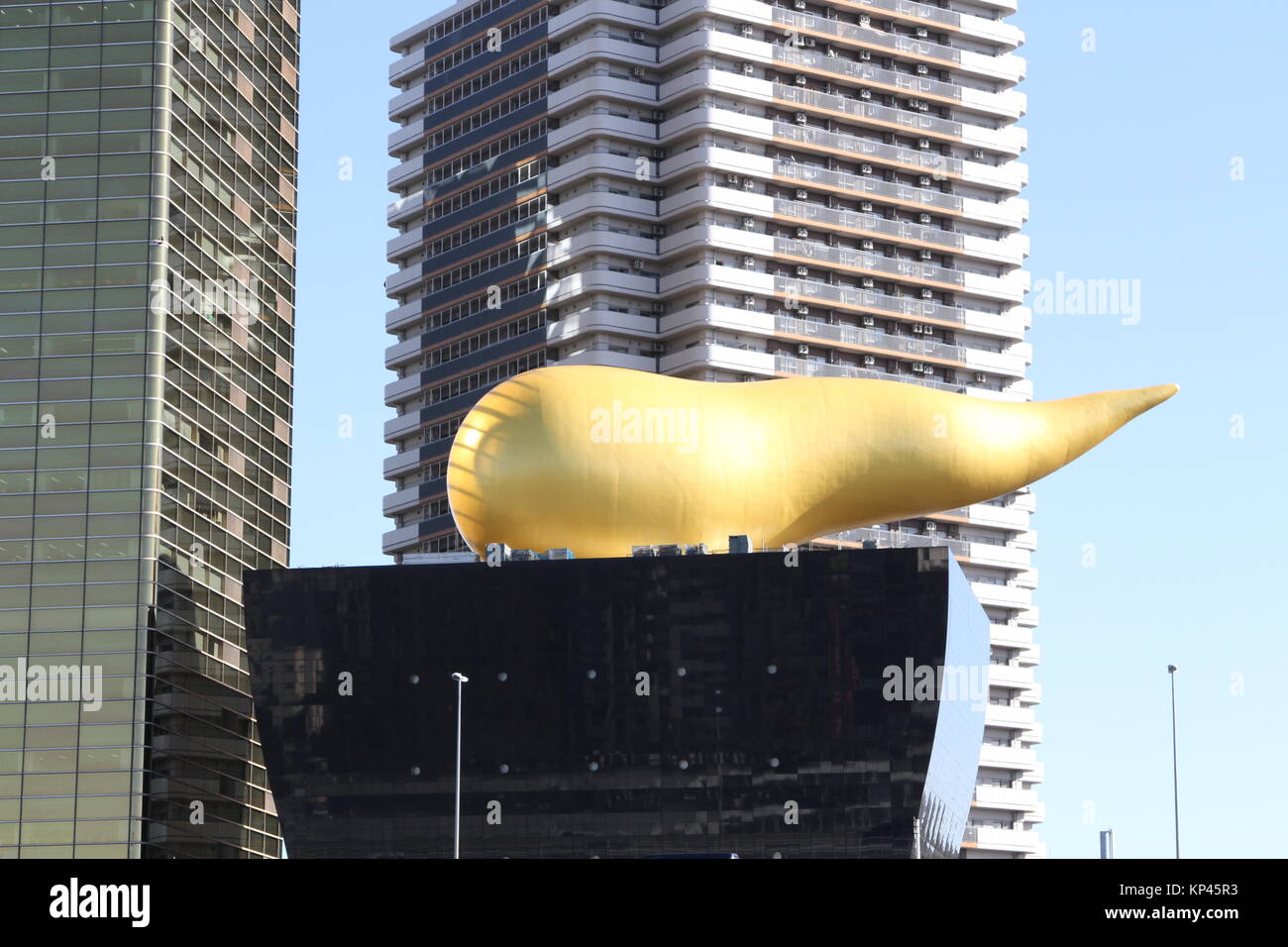 Tokyo's Asakusa district, Japan. 14th December, 2017. A view of the ...