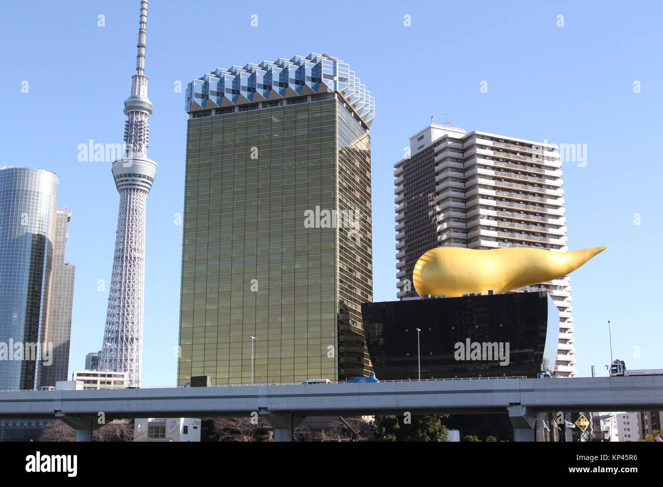 Tokyo's Asakusa district, Japan. 14th December, 2017. A view of the ...