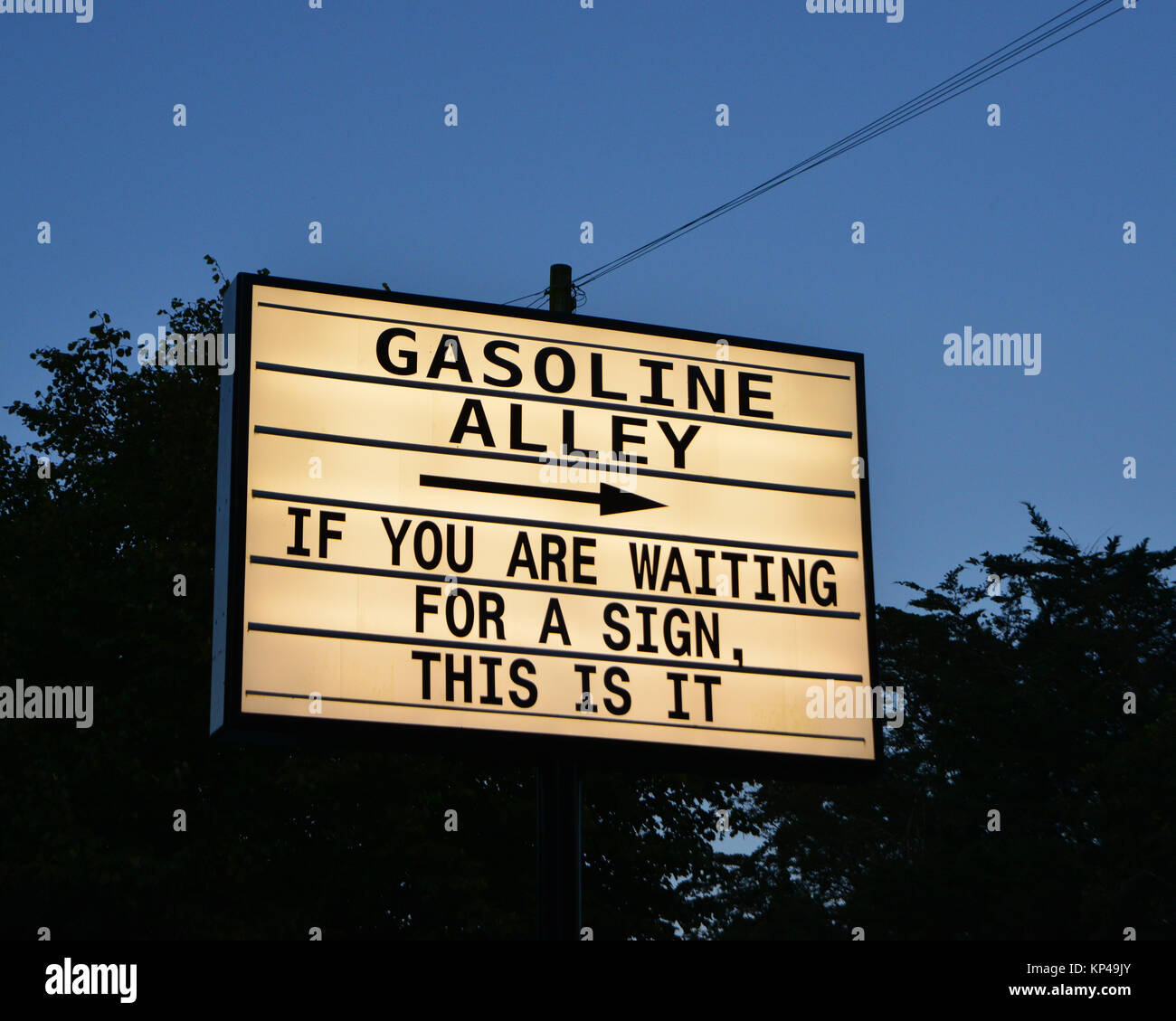 Goodwood racing sign hi-res stock photography and images - Alamy