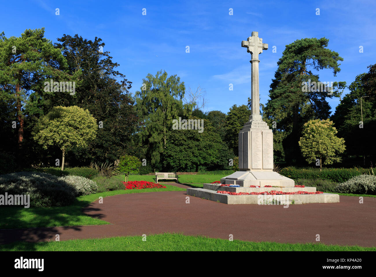 War Memorial in Boxmoor Hemel Hempstead Stock Photo - Alamy