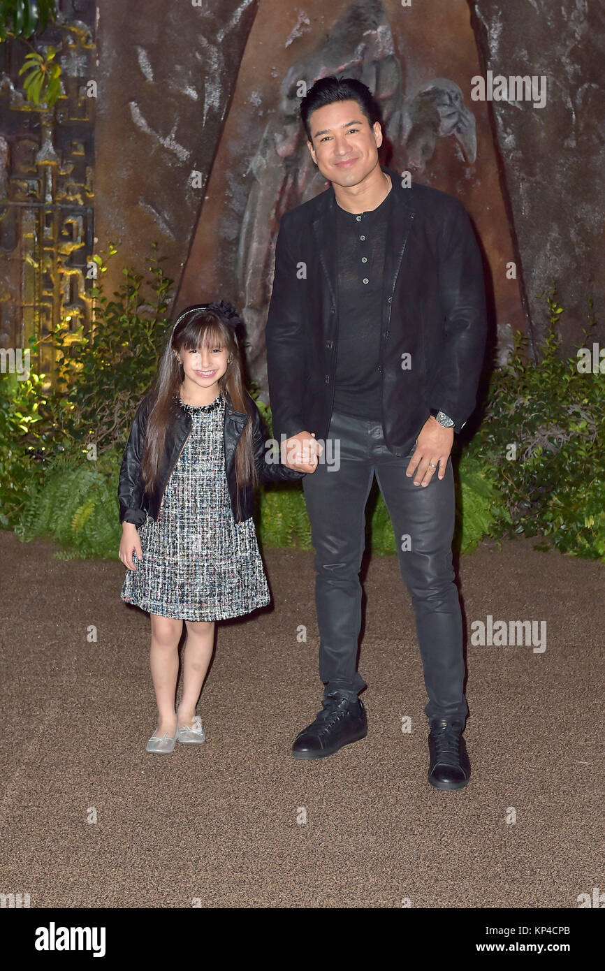 Mario lopez and his daughter hi-res stock photography and images - Alamy