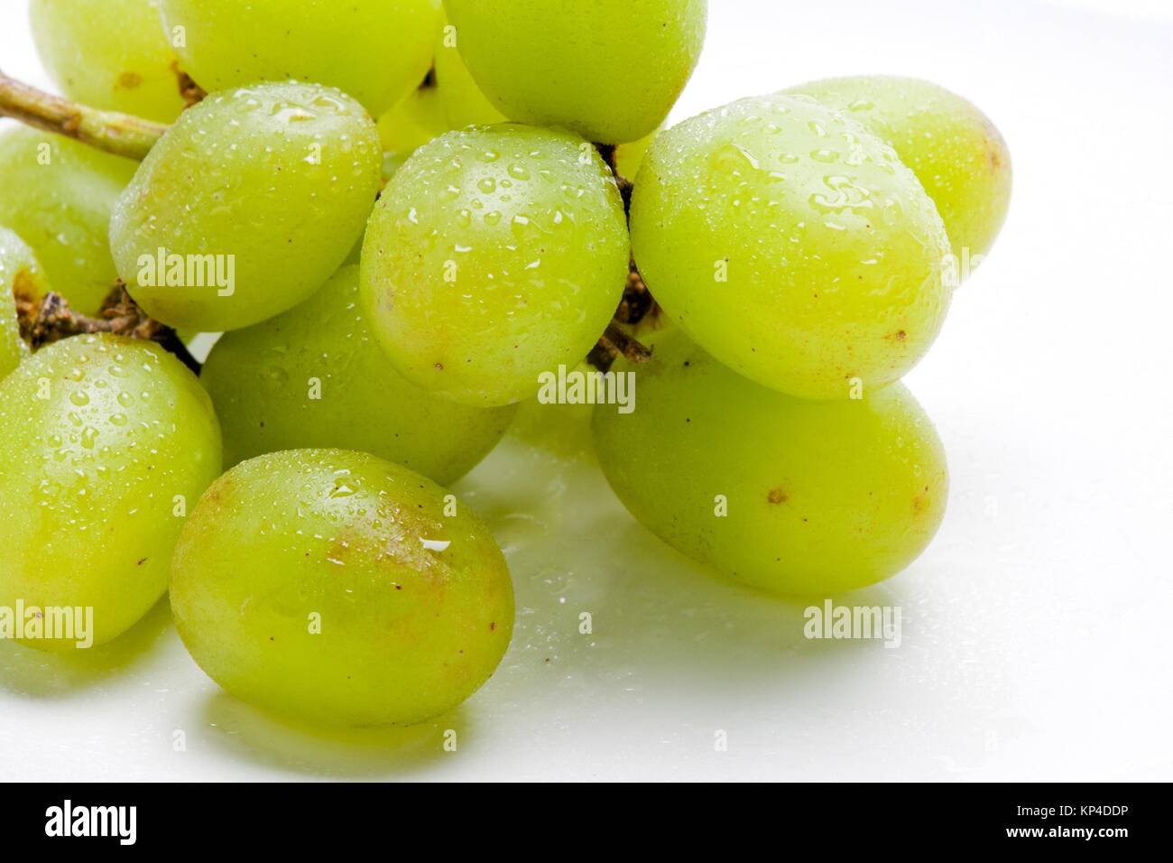 Bundle of Green Grapes Stock Photo - Alamy