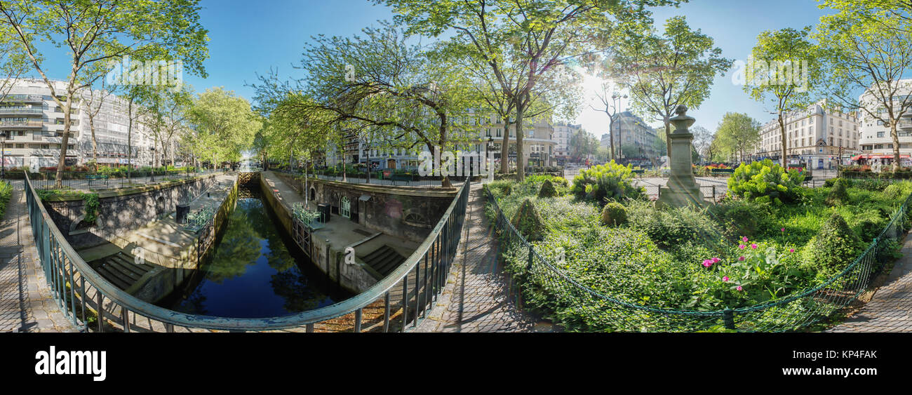 360 panorama paris hi-res stock photography and images - Alamy