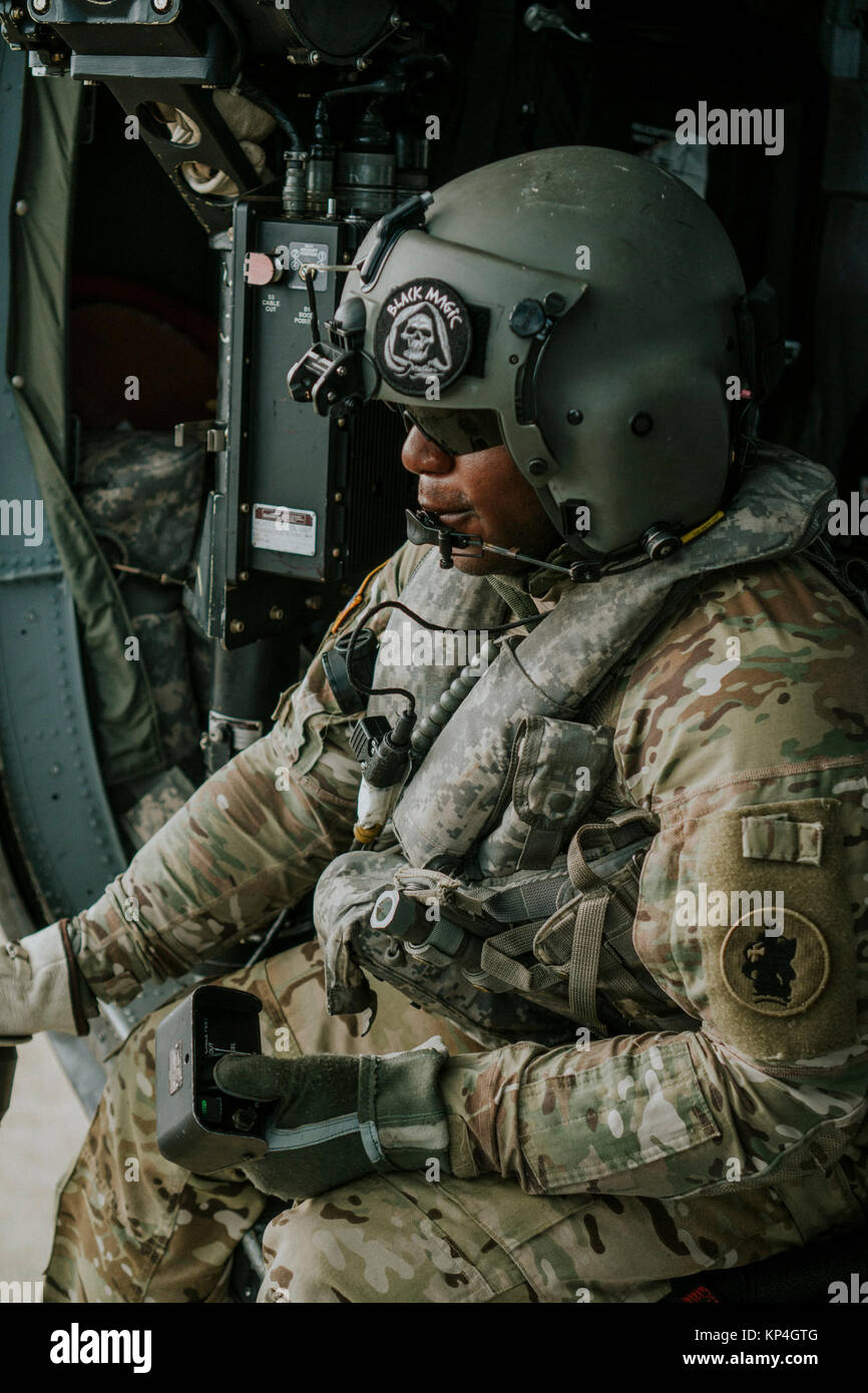 U.S. Army soldiers with 1st Battalion, 228th Aviation Regiment ...