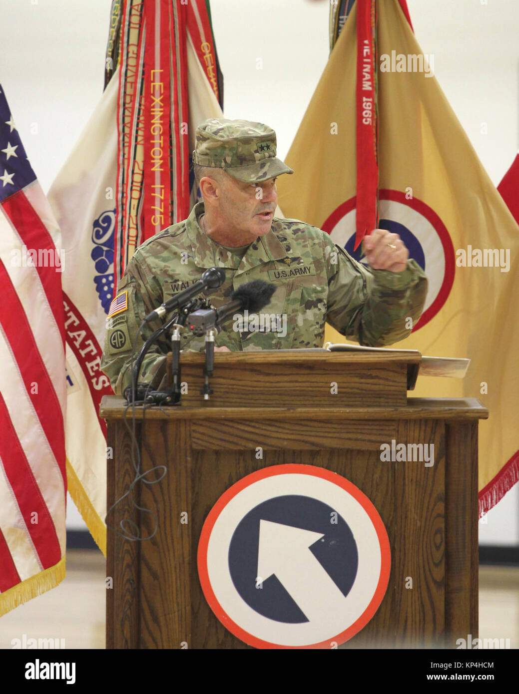 FORT KNOX, Ky - Maj. Gen Flem B. "Donnie" Walker Jr, the commanding ...