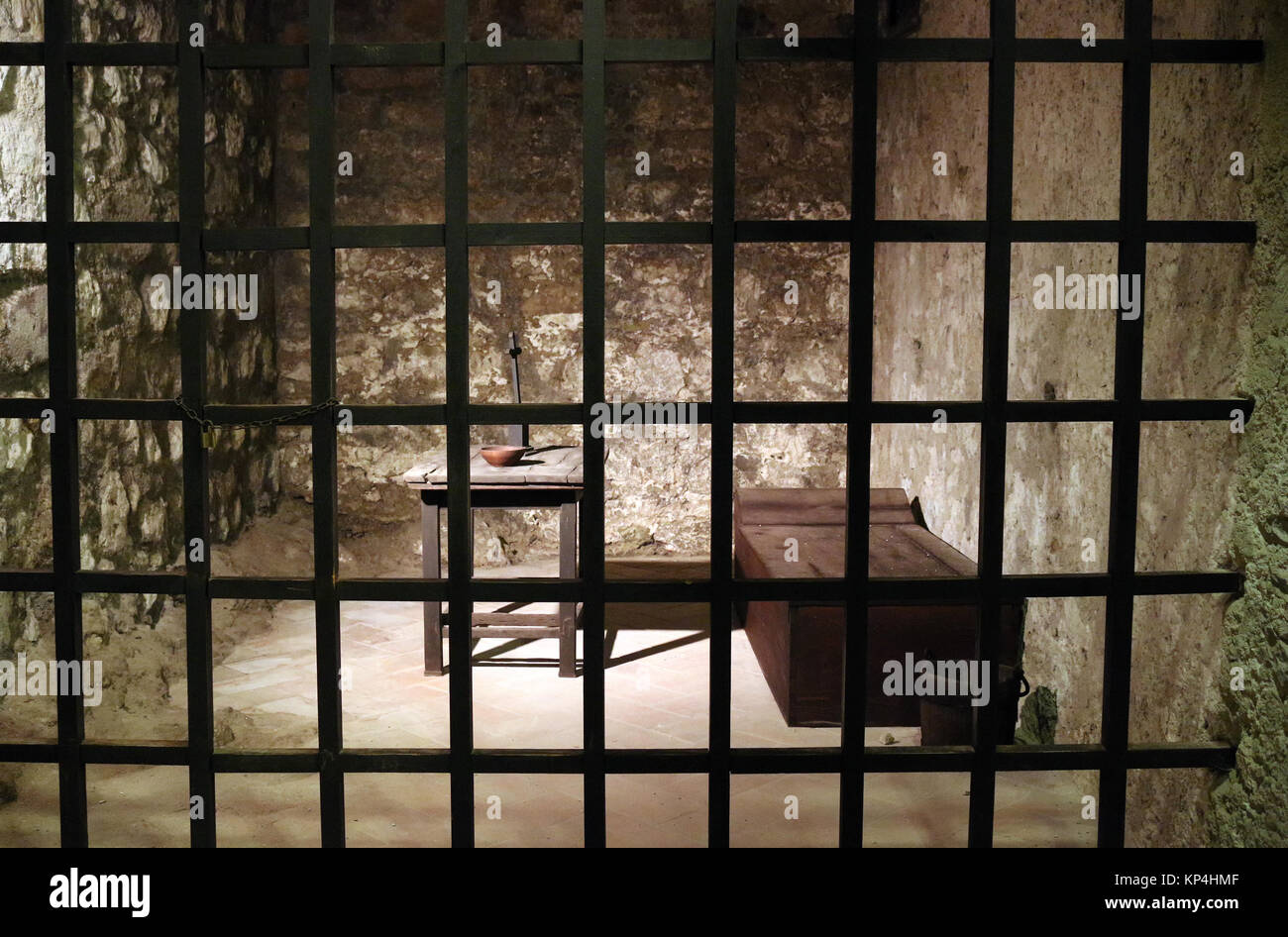 Empty Prison Cell Stock Photos & Empty Prison Cell Stock Images - Alamy