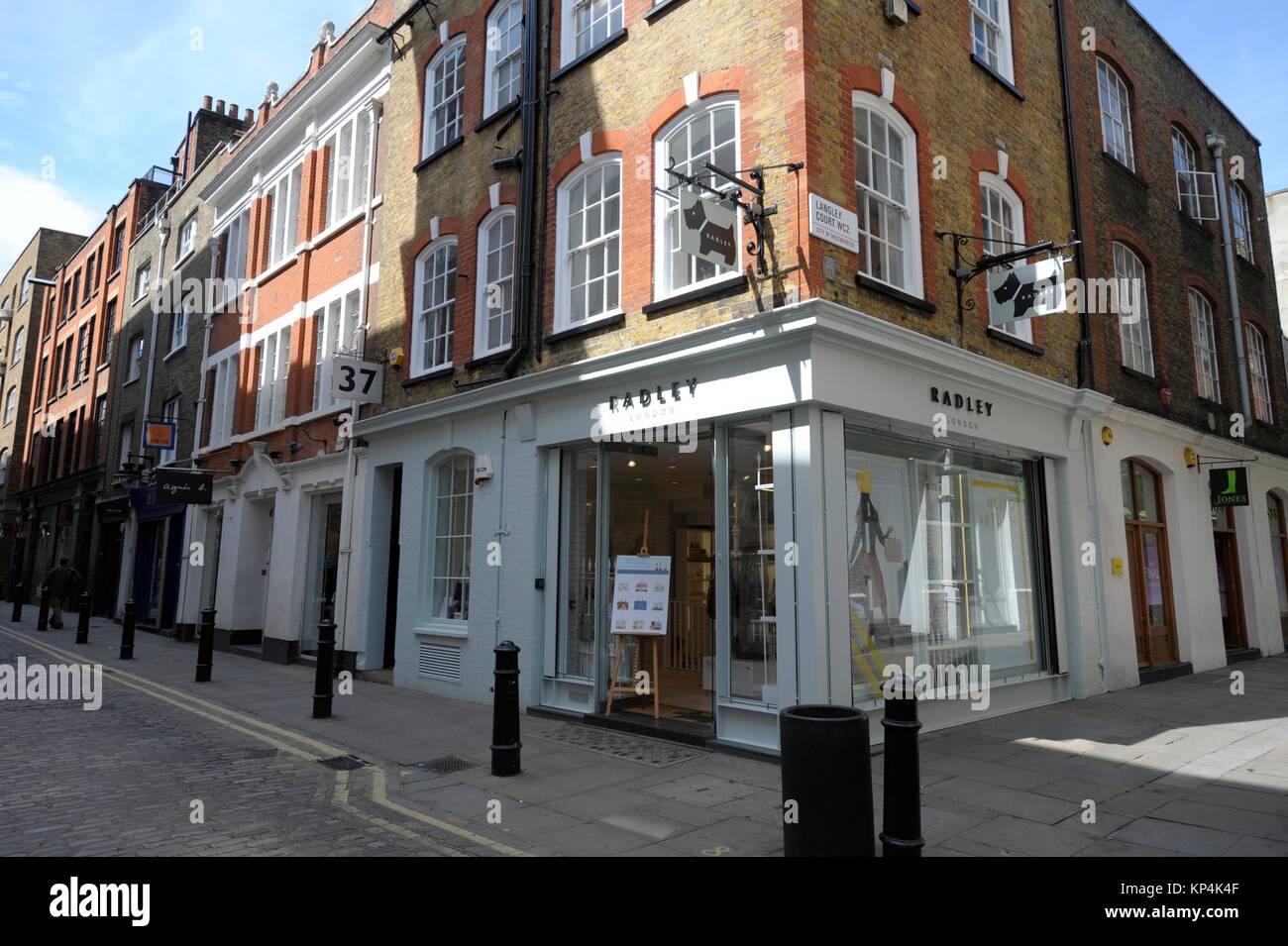 Radley, Shop exterior and Interior Stock Photo - Alamy