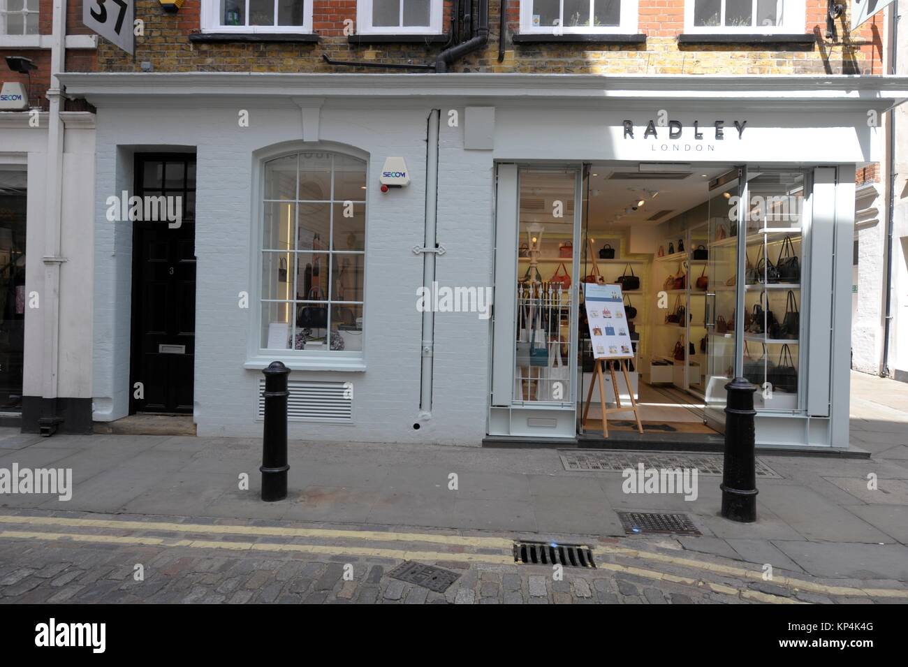 Radley, Shop exterior and Interior Stock Photo - Alamy
