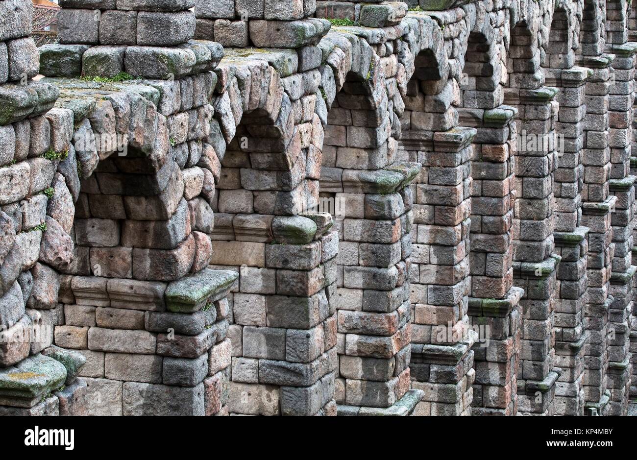 Antiguo acueducto romano hi-res stock photography and images - Alamy