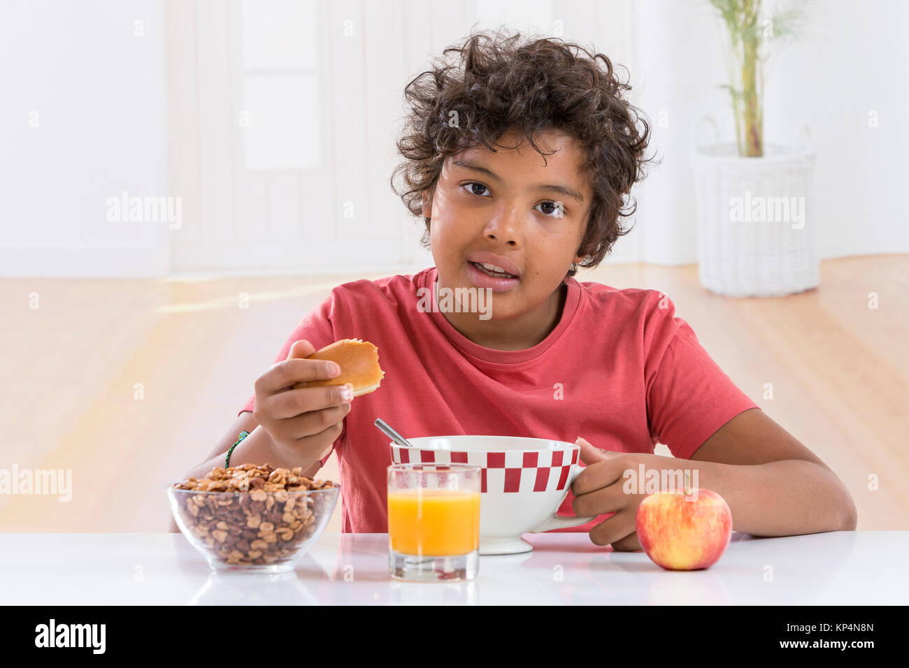 Healthy eating child 8 9 years old hi-res stock photography and images ...