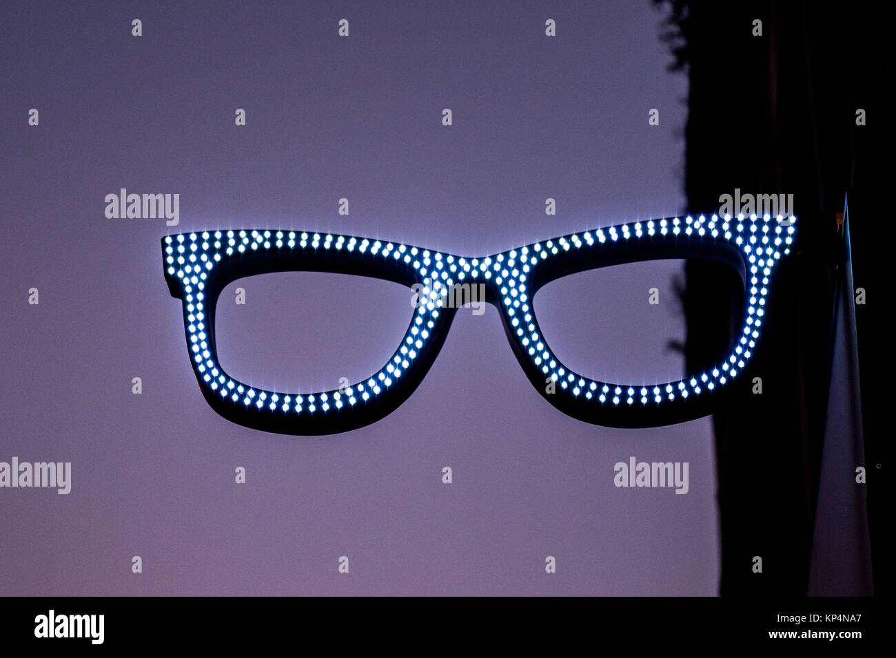 Optician electric sign hi-res stock photography and images - Alamy