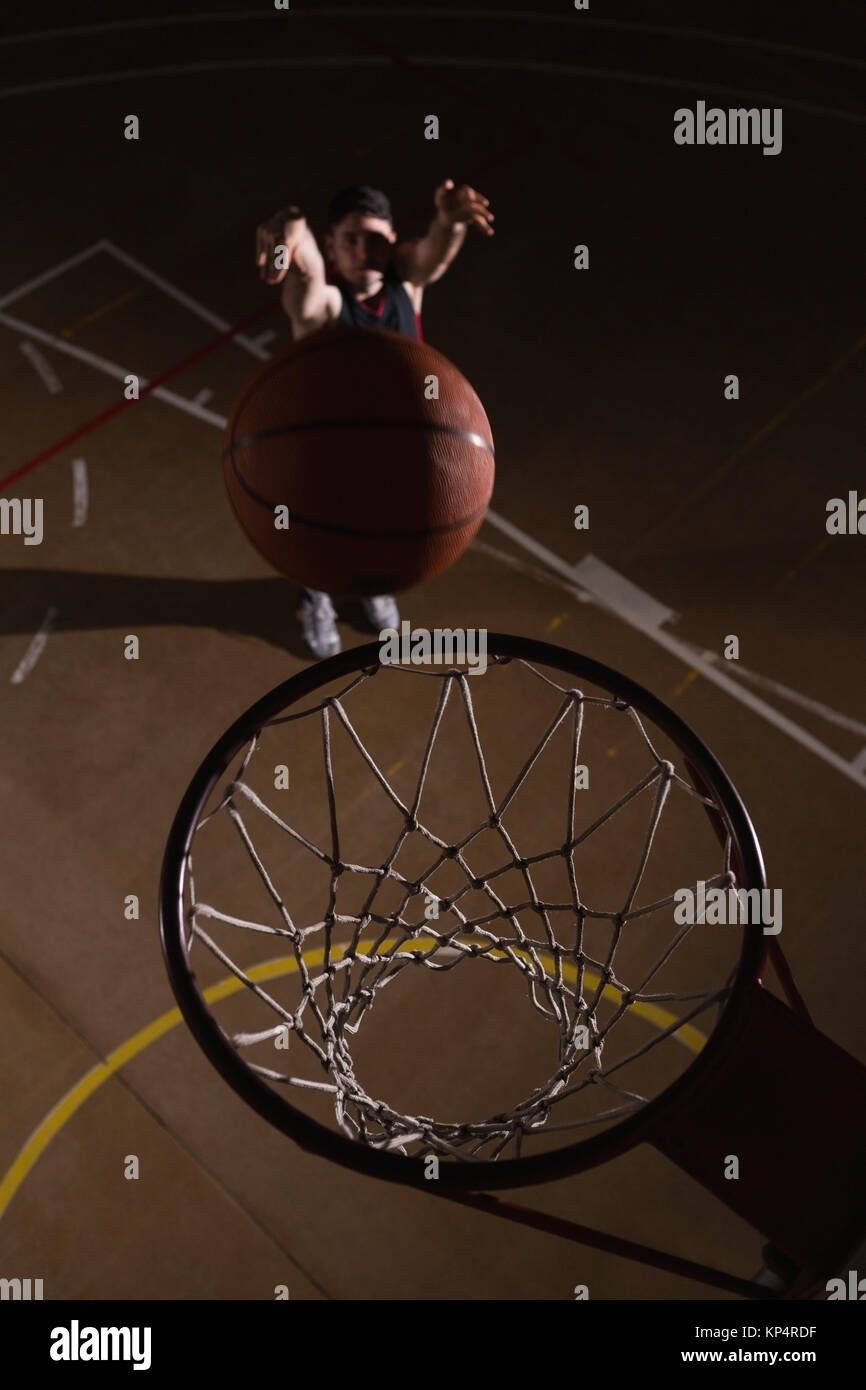 Basketball player throwing ball stadium hi-res stock photography and ...