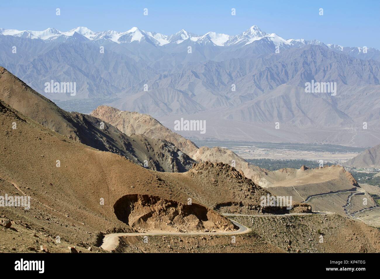 Khardung la pass ladakh hi-res stock photography and images - Alamy