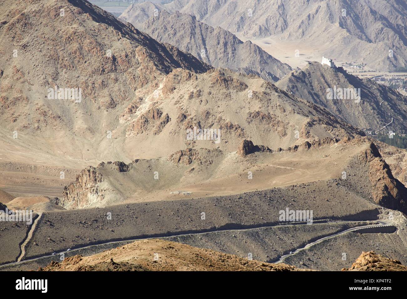 Khardung la pass ladakh hi-res stock photography and images - Alamy