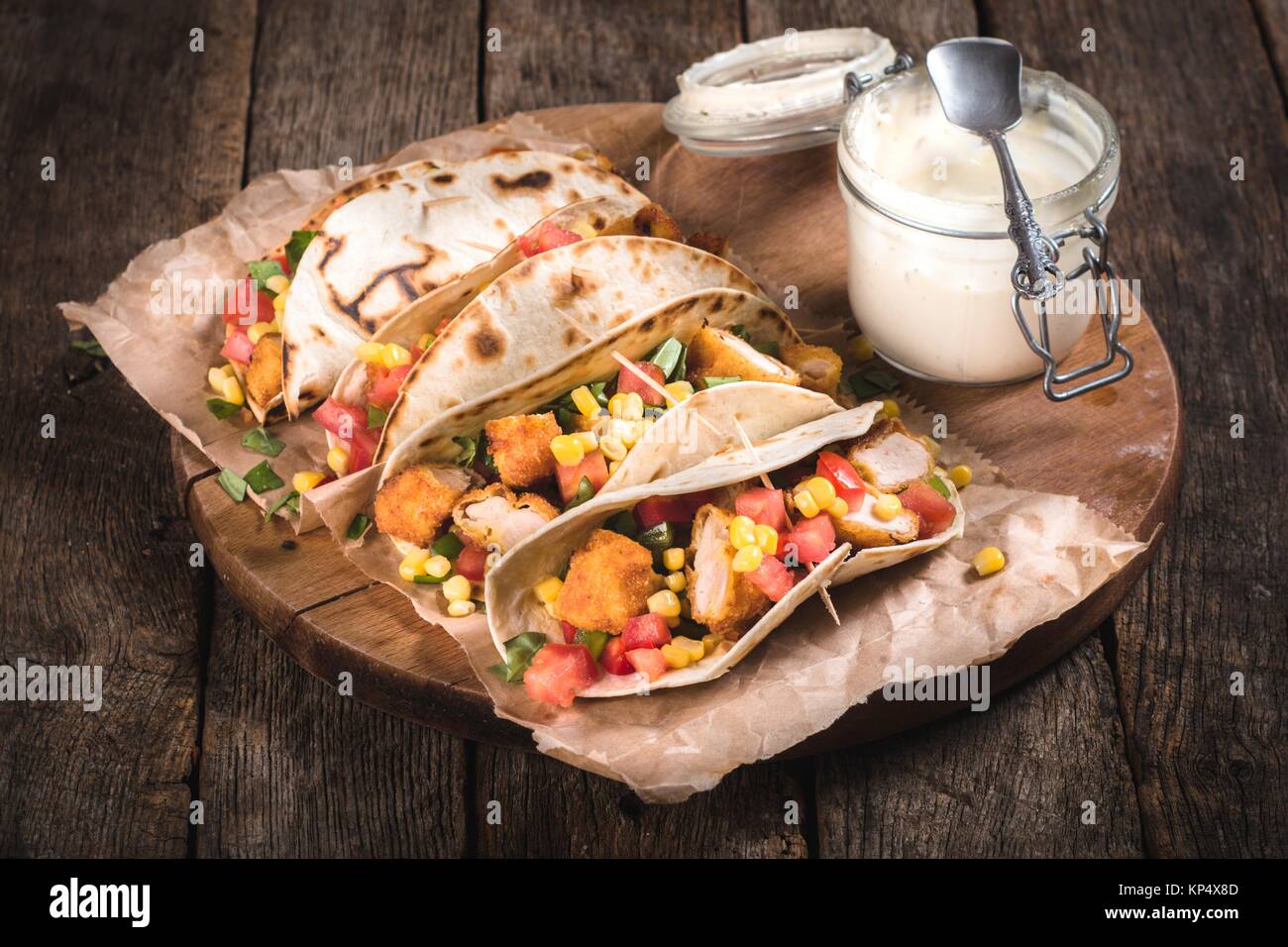 Pitta bread wraps hi-res stock photography and images - Alamy