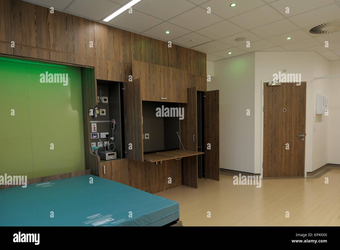Posh hospital room hi-res stock photography and images - Alamy