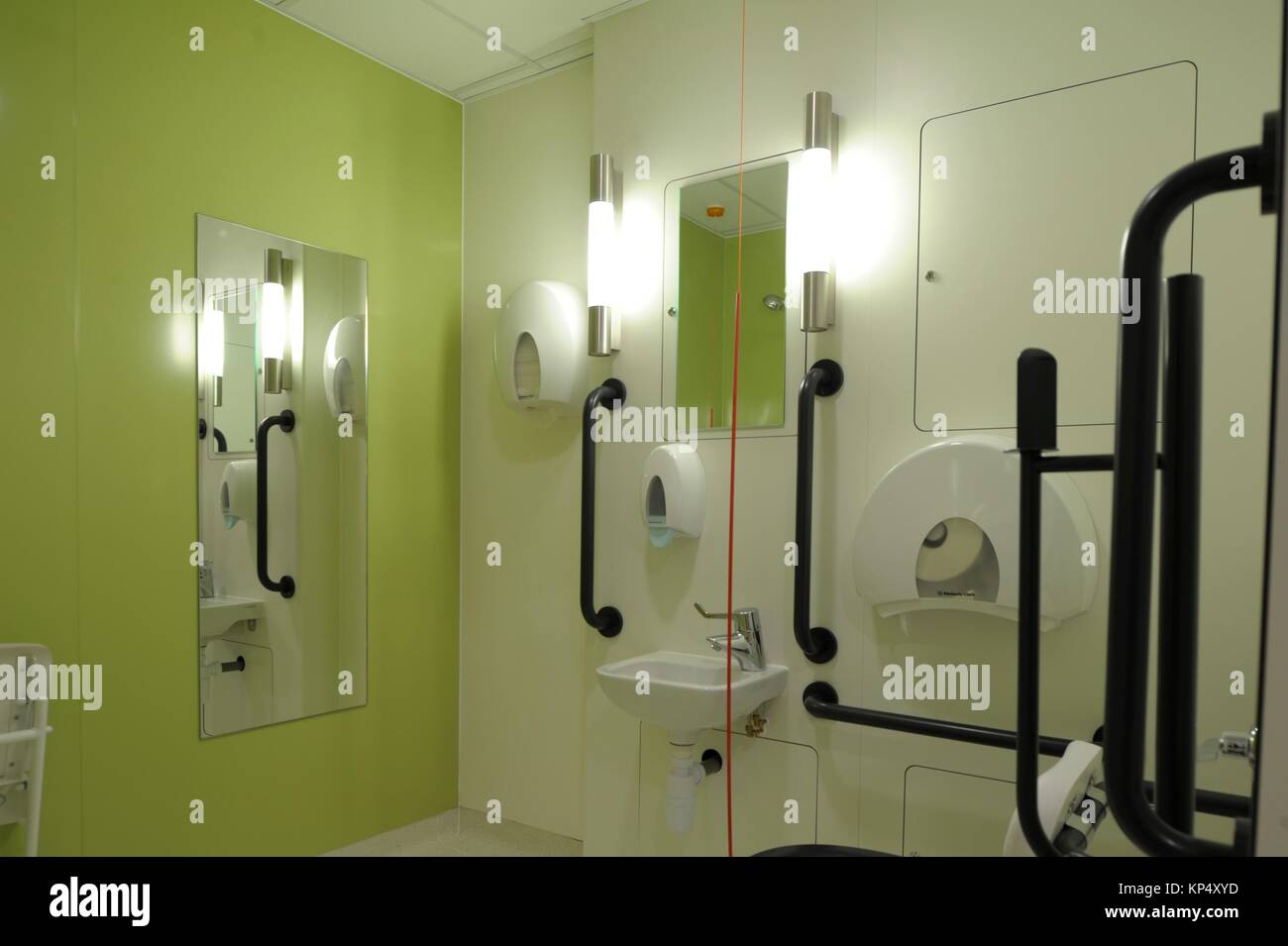 Posh hospital hi-res stock photography and images - Alamy