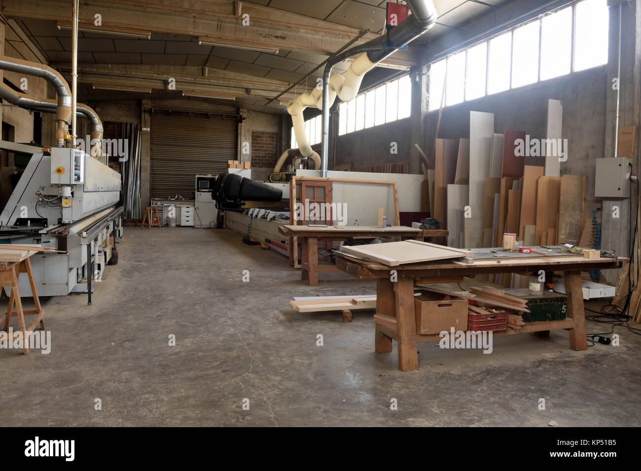 Warehouse yard construction workshop hi-res stock photography and ...