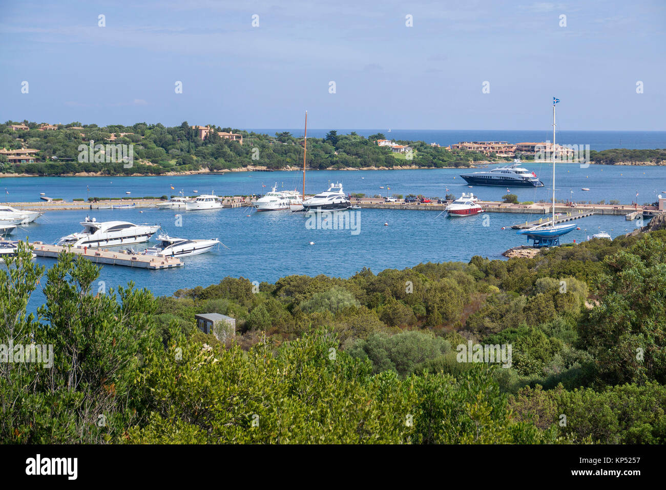 Sardinien yachthafen hi-res stock photography and images - Alamy