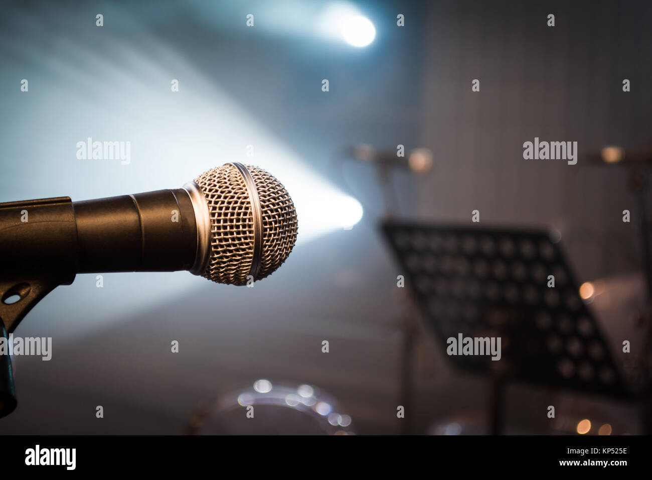 Microphone notes music hi-res stock photography and images - Alamy