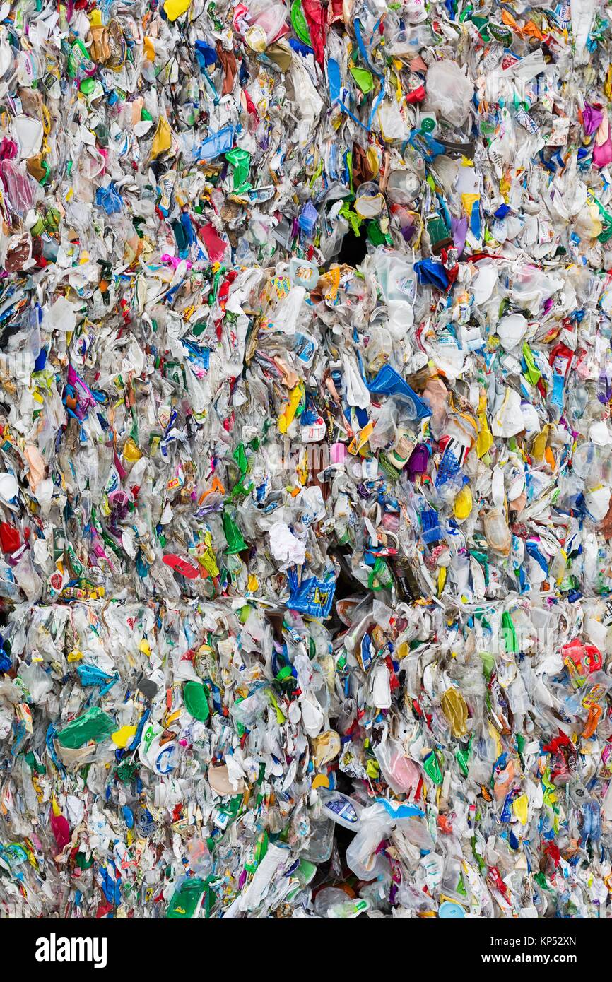 Selective sorting hi-res stock photography and images - Alamy