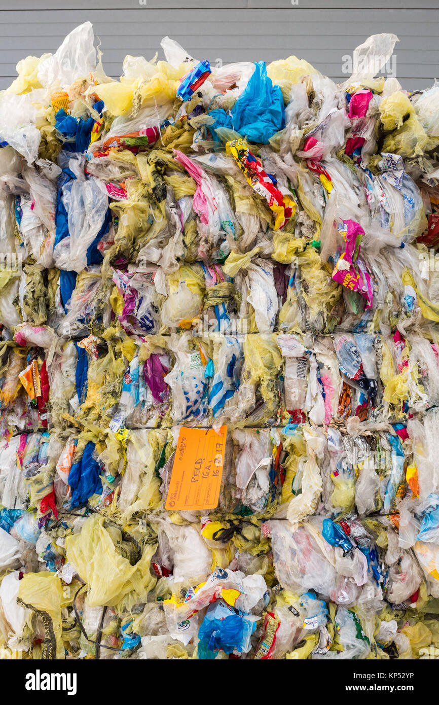 Selective sorting hi-res stock photography and images - Alamy