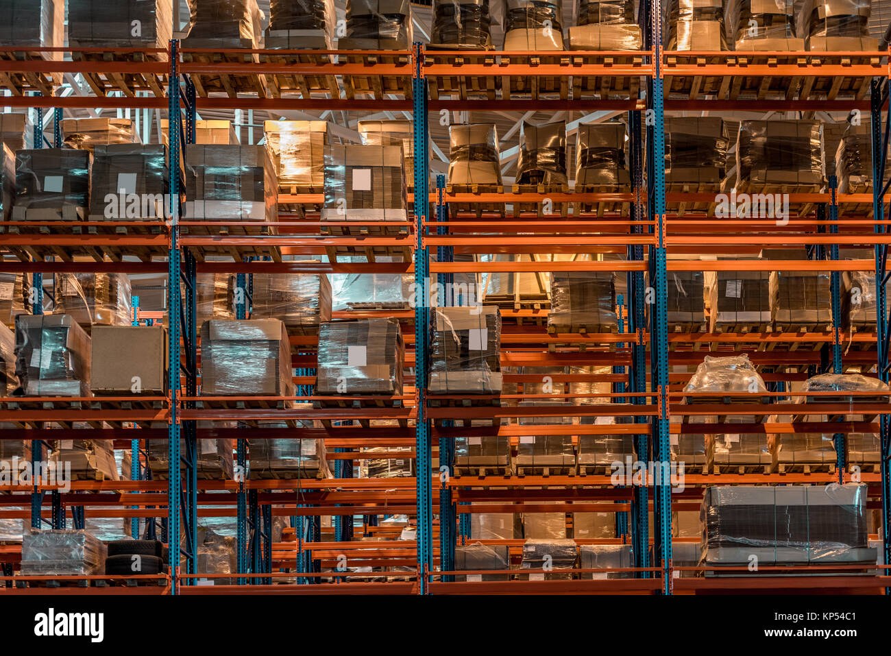 Storage warehouse hi-res stock photography and images - Alamy