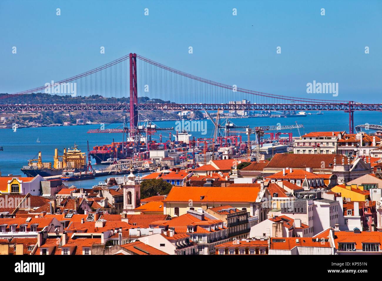 Port of lisbon hi-res stock photography and images - Alamy