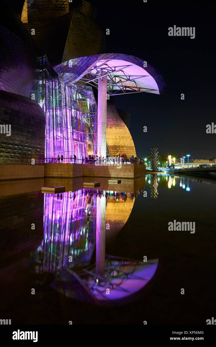 Bilbao museum night hi-res stock photography and images - Alamy