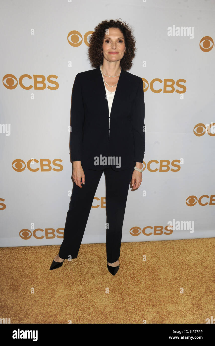 NEW YORK, NY - MAY 13: Mary Elizabeth Mastrantonio attends the 2015 CBS ...