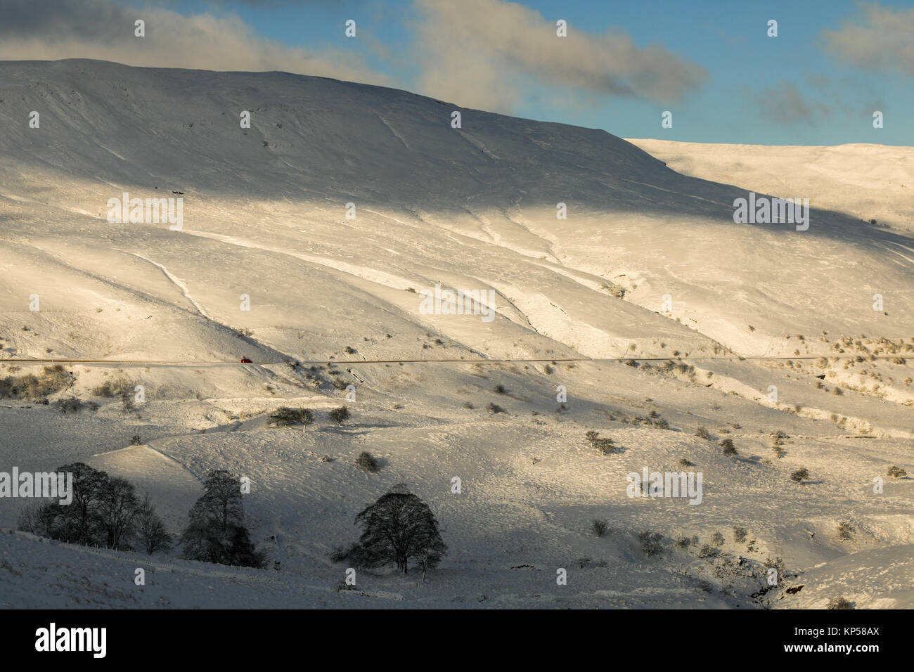 Snow covered mountains of the Brecon Beacons National Park in South ...