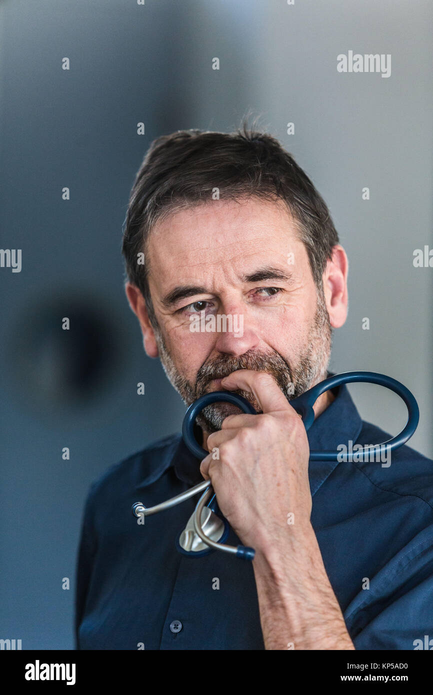 Portrait of a general practitioner Stock Photo - Alamy